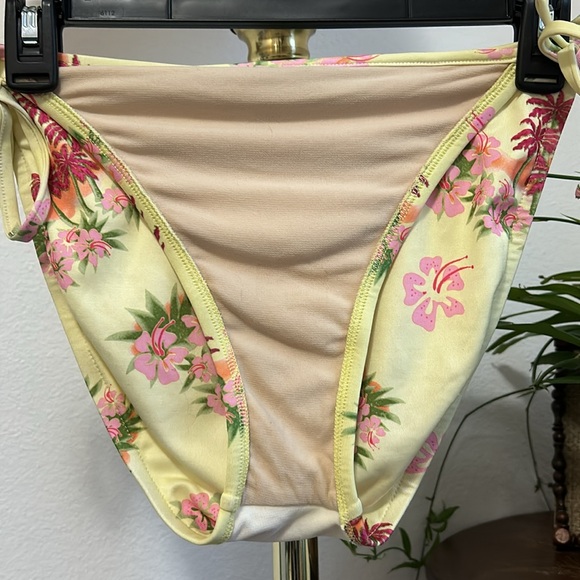 Xhilaration | Swim | Vintage Y2k Yellow And Pink Flower Bikini Set ...